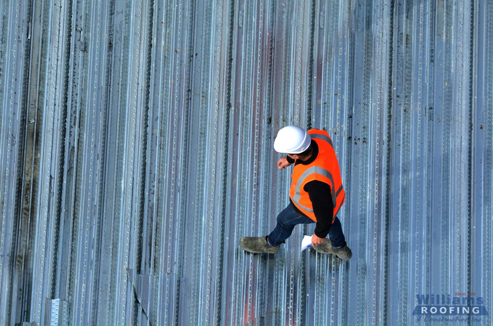 5 Warning Signs Your Commercial Roof Needs Repair